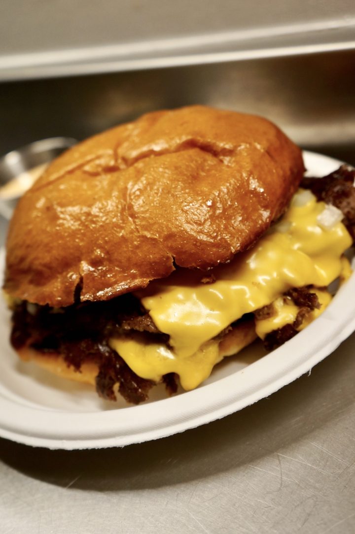 Best Burger in Paris: Dumbo - American Smash Burgers - Landen Kerr