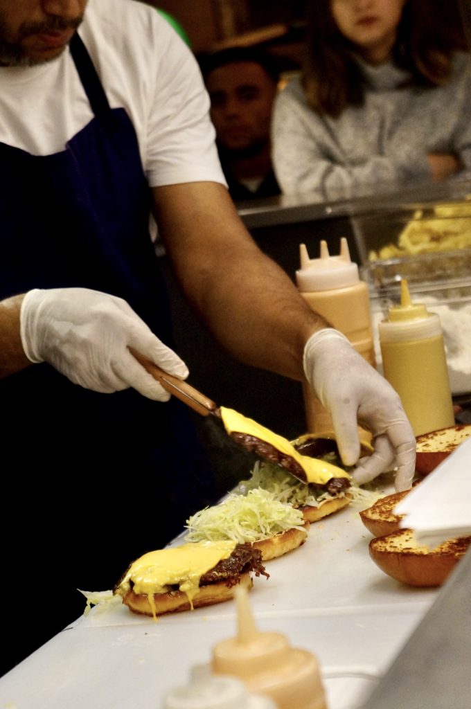 Best Burger in Paris: Dumbo - American Smash Burgers - Landen Kerr