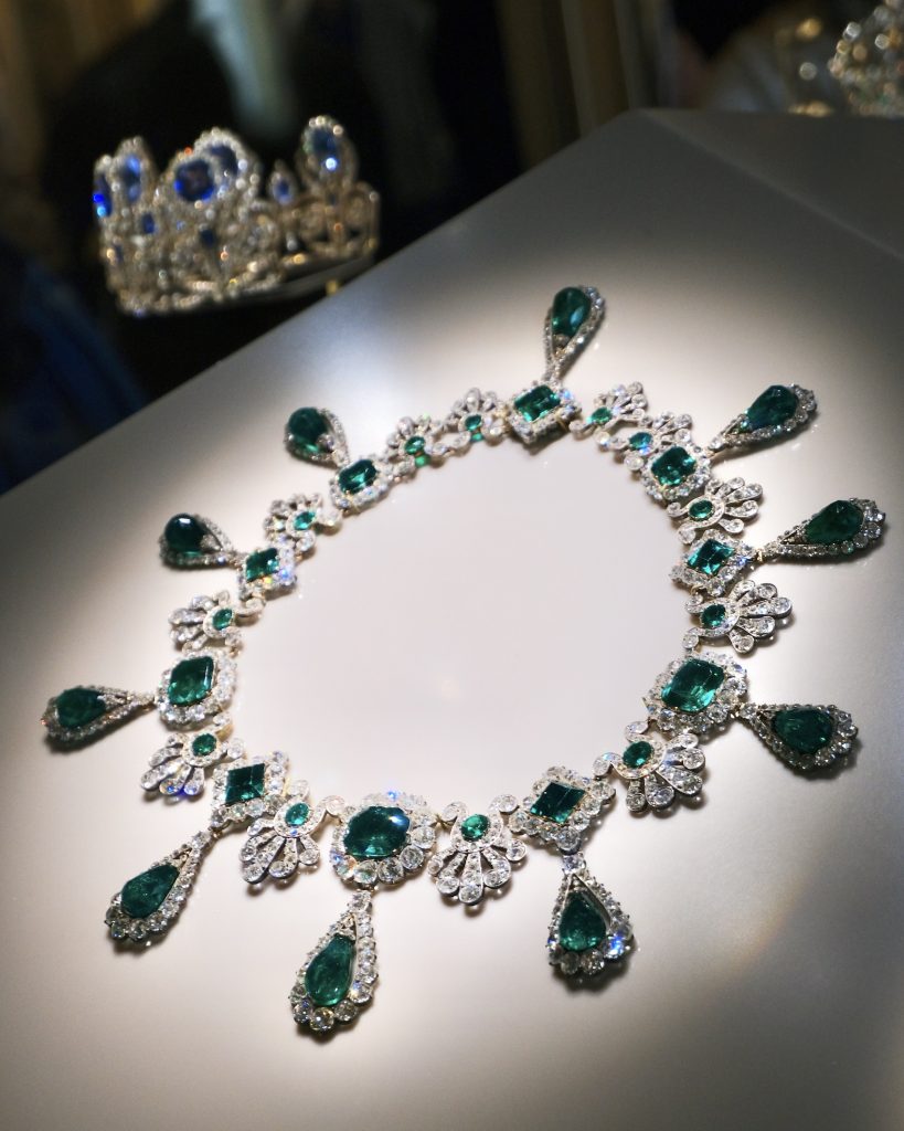 Galerie d'Apollon and the French Crown Jewels - Landen Kerr