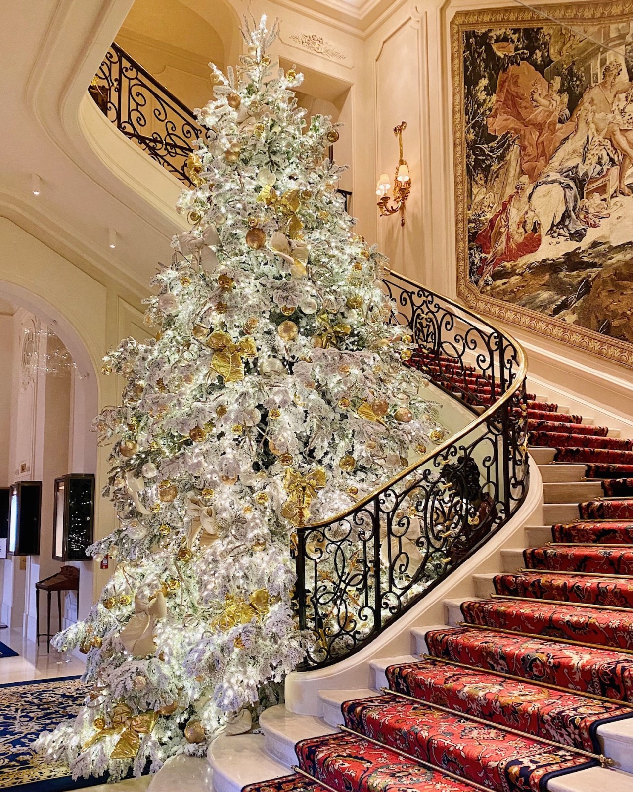 The Ritz Paris Christmas Tree 2020 - Christmas in Paris - Landen Kerr