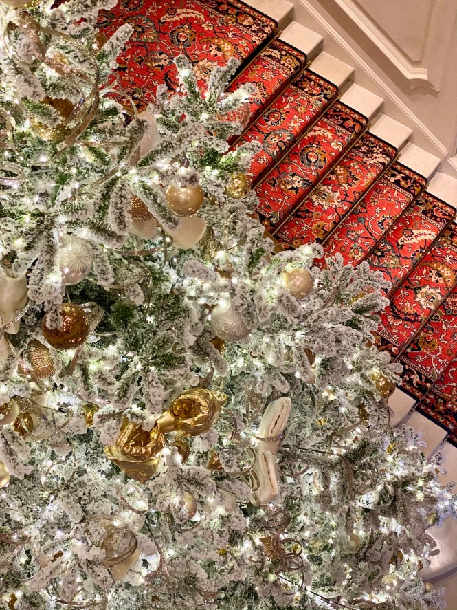 The Ritz Paris Christmas Tree 2020 - Christmas in Paris - Landen Kerr